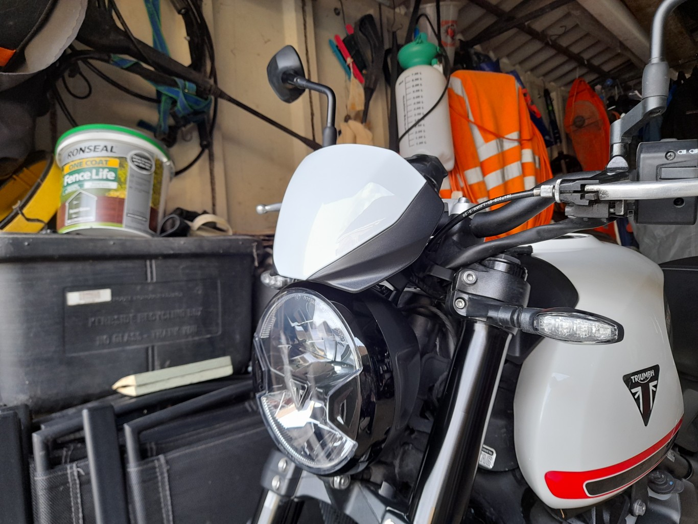 Fly Screen - Modifications, Accessories, and Appearance - Trident 660