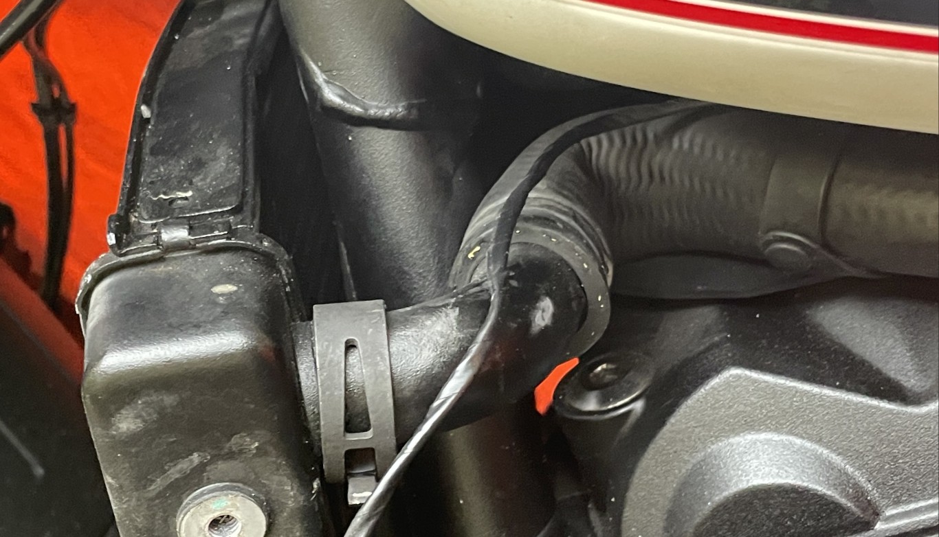 radiator change - Maintenance and Servicing - Trident 660